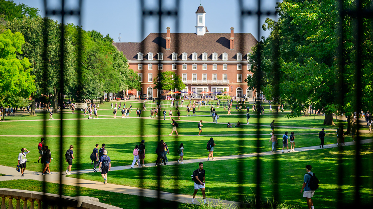 UIUC Community Grieves Following Student Death on Campus – ChannelZ NOW